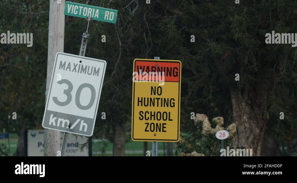 No speed limit sign Stock Videos & Footage - HD and 4K Video Clips - Alamy
