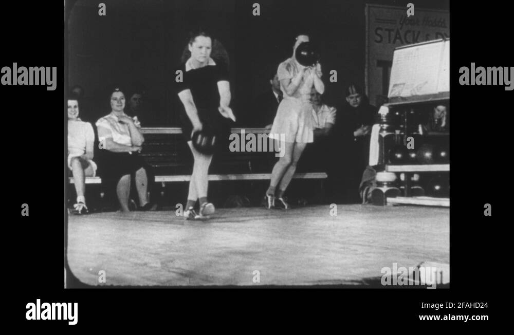 Women legs 1940s Stock Videos & Footage - HD and 4K Video Clips - Alamy