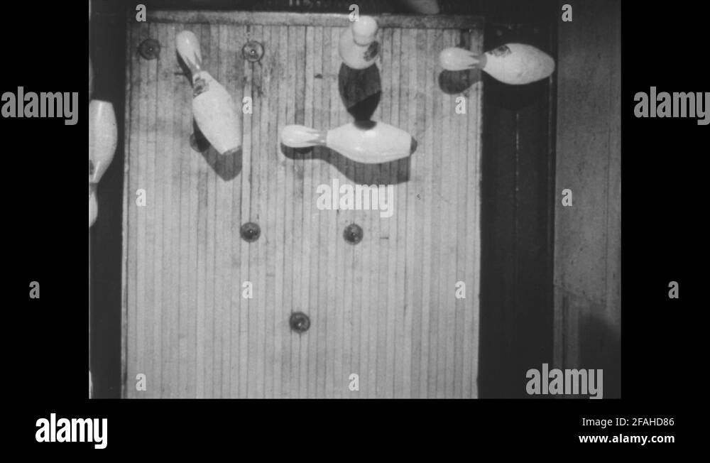 Man bowling pin Stock Videos & Footage - HD and 4K Video Clips - Alamy