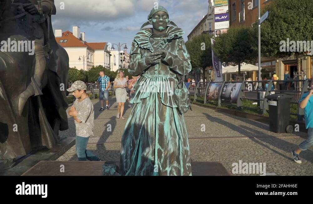 Street artist costume Stock Videos & Footage - HD and 4K Video Clips ...