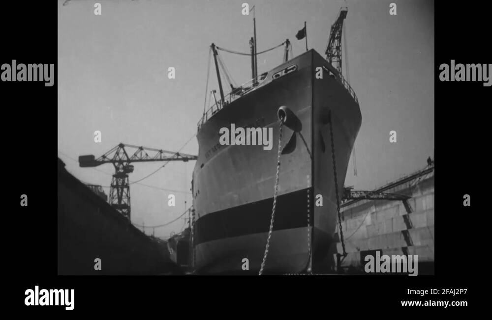 Yokosuka dock Stock Videos & Footage - HD and 4K Video Clips - Alamy