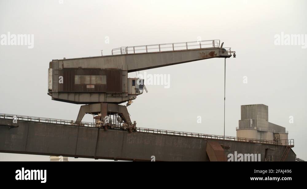 Scrap metal crane grabber Stock Videos & Footage - HD and 4K Video ...