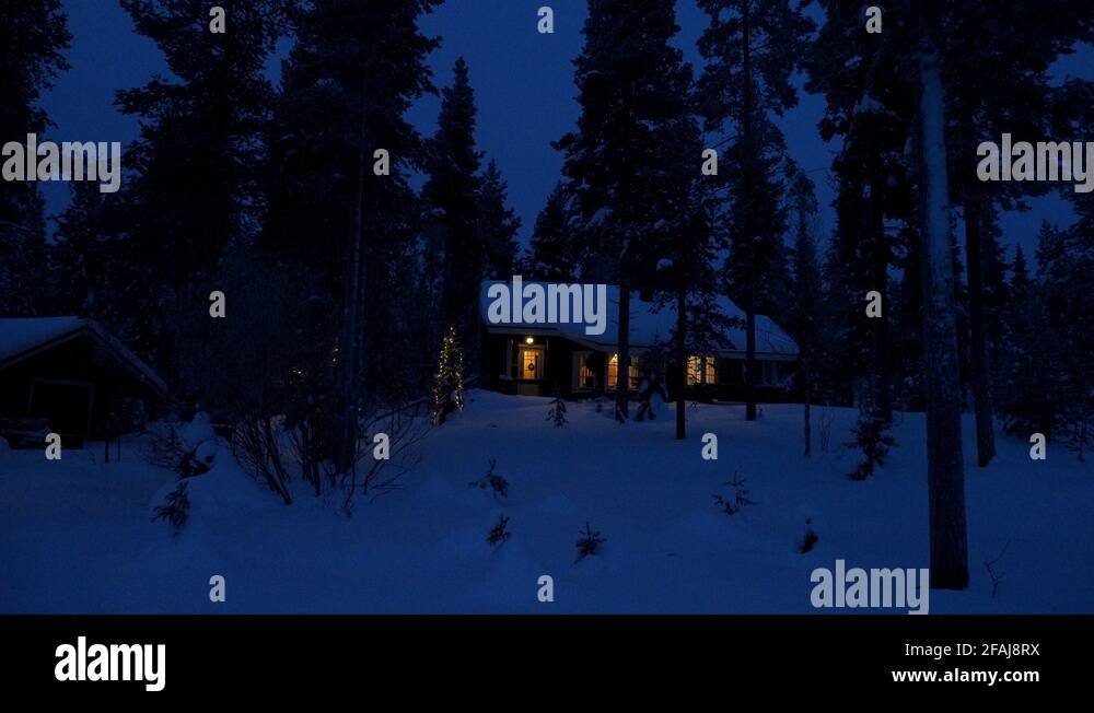 Snowy night cabin Stock Videos & Footage - HD and 4K Video Clips - Alamy