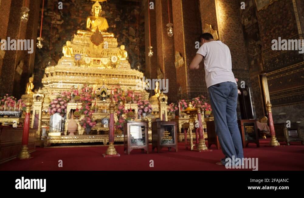 Praying in a temple Stock Videos & Footage - HD and 4K Video Clips - Alamy