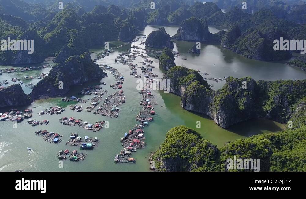 Floating villages Stock Videos & Footage - HD and 4K Video Clips - Alamy