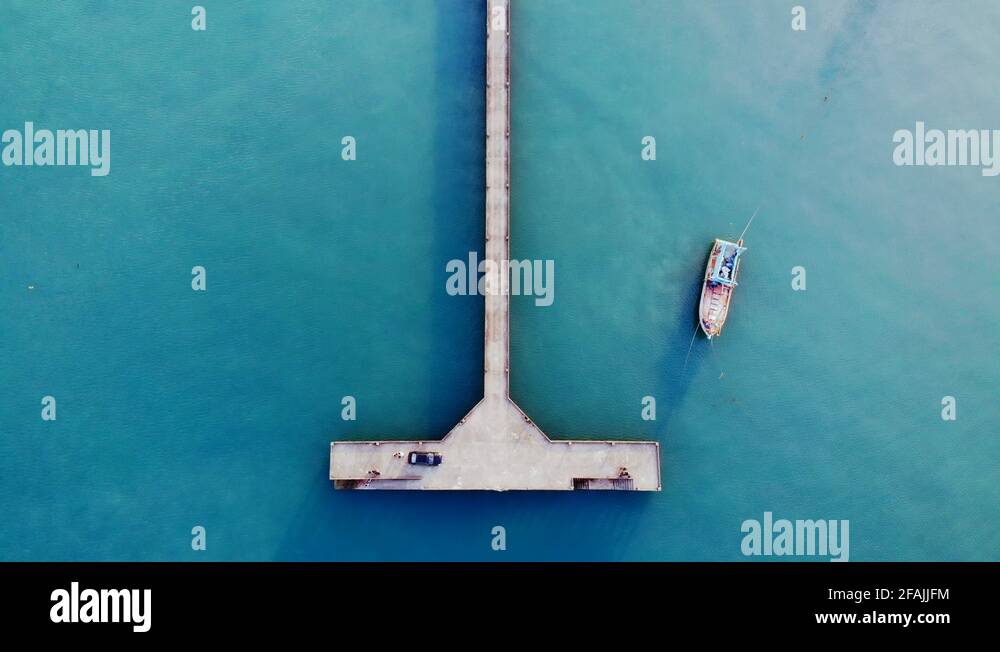 Ocean peer Stock Videos & Footage - HD and 4K Video Clips - Alamy