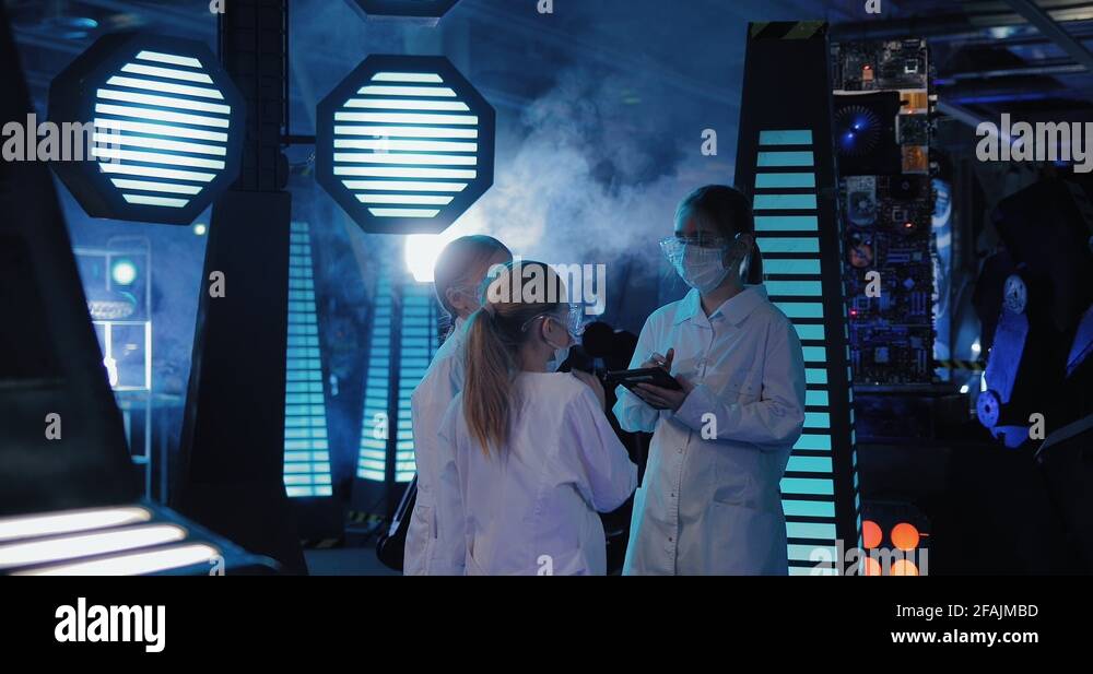 Devices and machines Stock Videos & Footage - HD and 4K Video Clips - Alamy