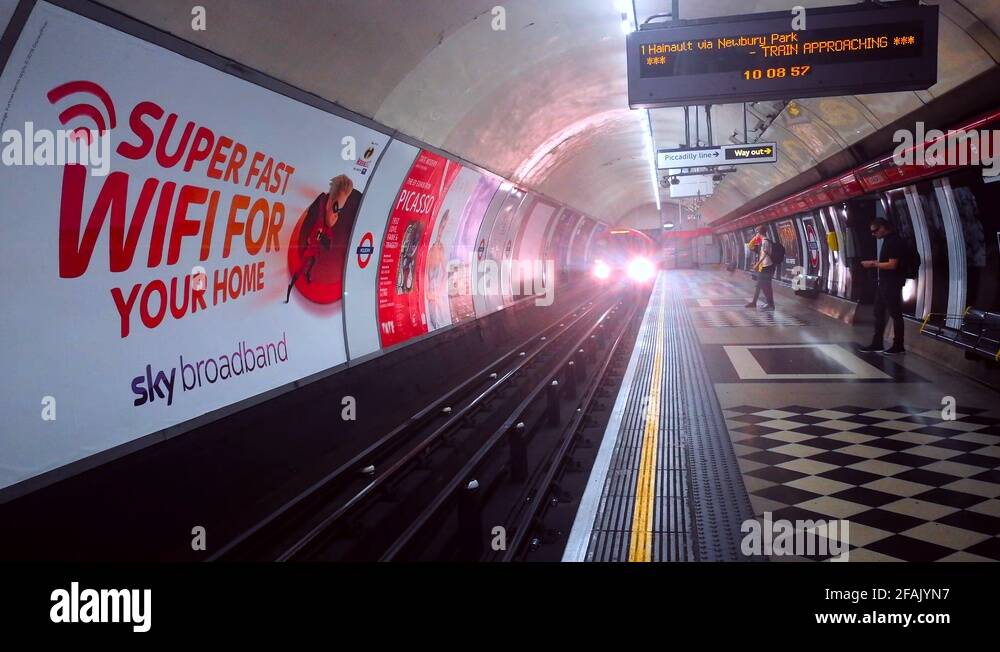 Holborn underground station london Stock Videos & Footage - HD and 4K ...