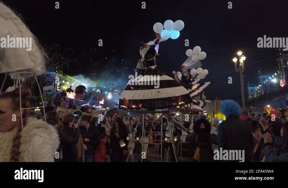 Parade floats fun Stock Videos & Footage - HD and 4K Video Clips - Alamy
