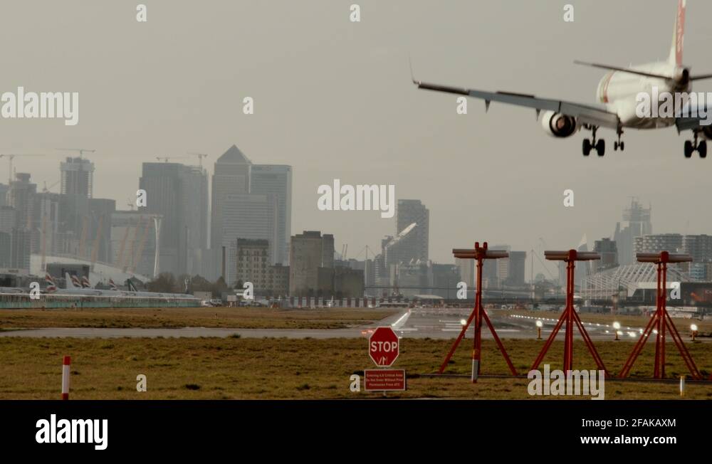 Landing wharf Stock Videos & Footage - HD and 4K Video Clips - Alamy