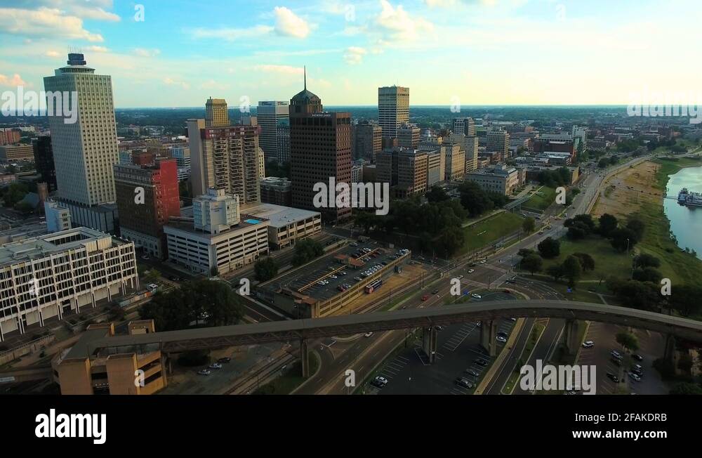 Cityscape cable car Stock Videos & Footage - HD and 4K Video Clips - Alamy