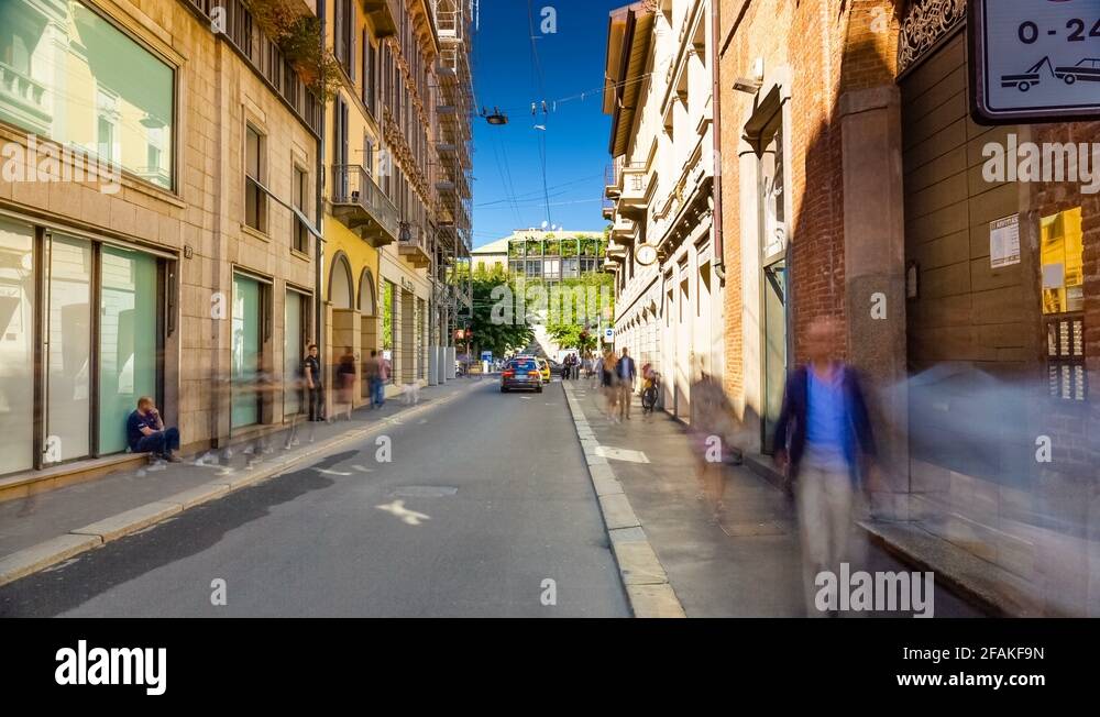 Milano street style Stock Videos & Footage - HD and 4K Video Clips - Alamy