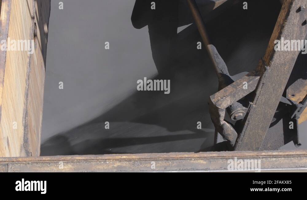 Pit transport Stock Videos & Footage - HD and 4K Video Clips - Alamy