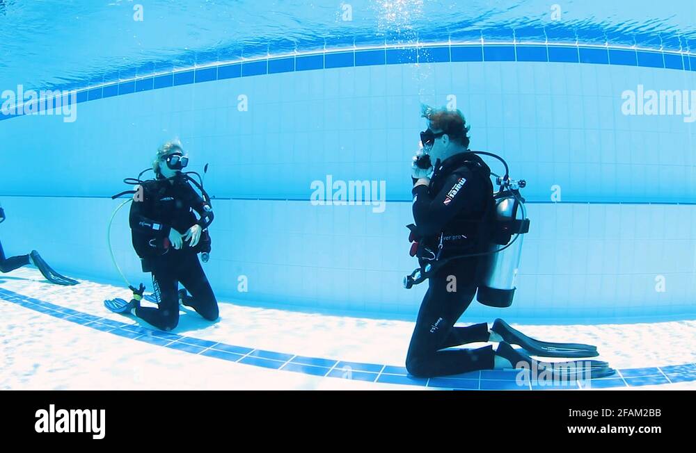 Scuba diving safety Stock Videos & Footage - HD and 4K Video Clips - Alamy