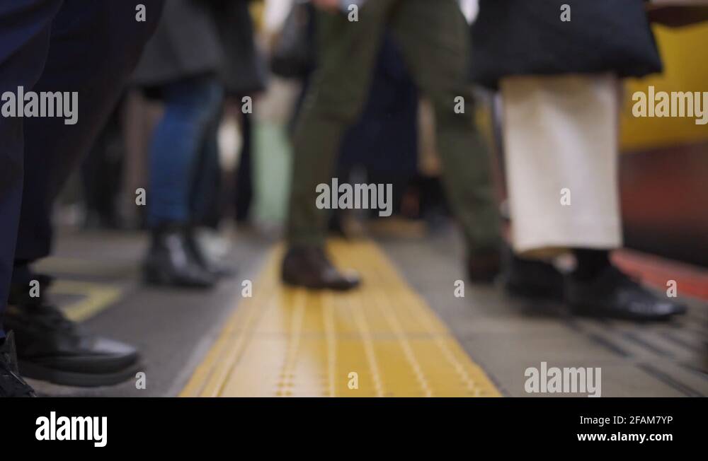 Tokyo 2020: Busy trains in Japan are very efficient, clean and safe ...