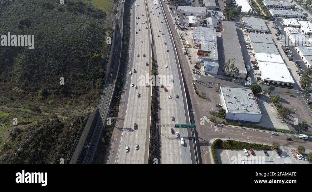Traffic flowing on california freeway Stock Videos & Footage - HD and ...