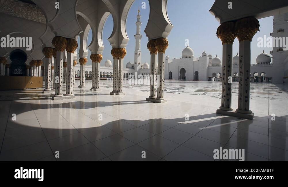 Sheikh Zayed Grand Mosque, walkway Stock Video Footage - Alamy