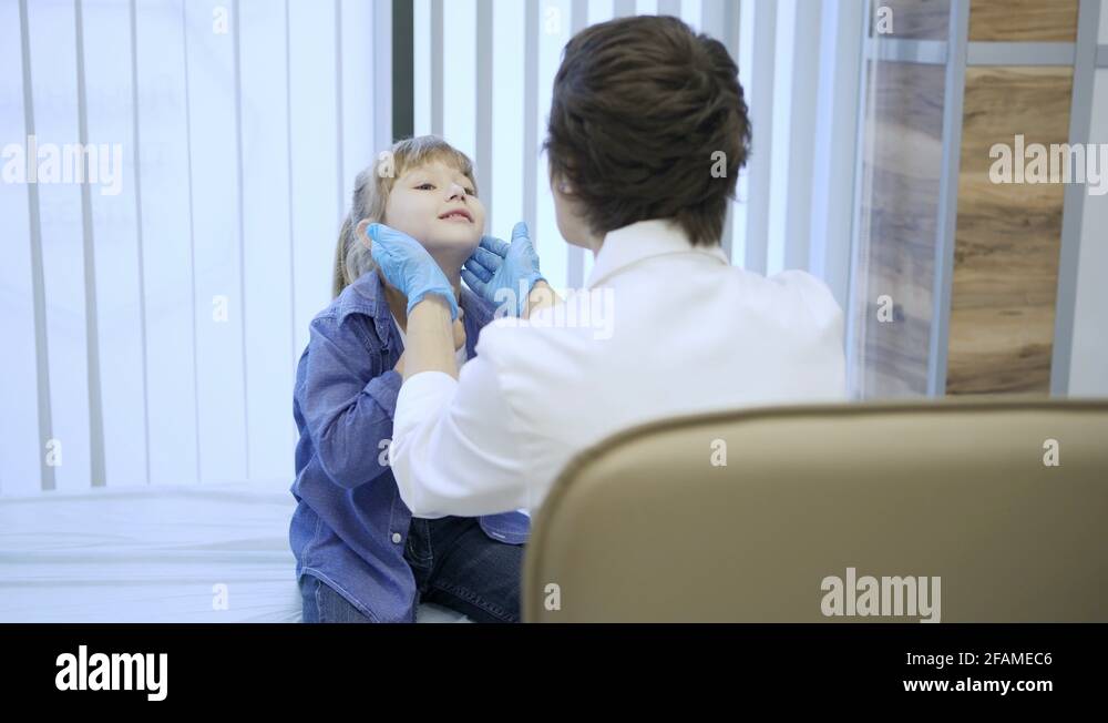 Tonsils woman Stock Videos & Footage - HD and 4K Video Clips - Alamy
