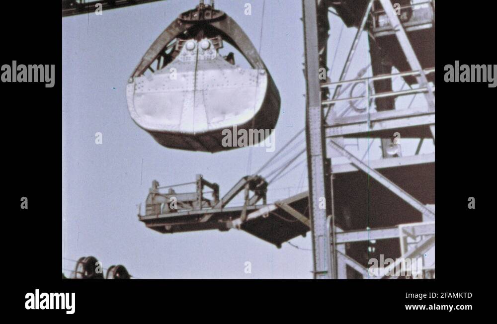 Crane hopper Stock Videos & Footage - HD and 4K Video Clips - Alamy