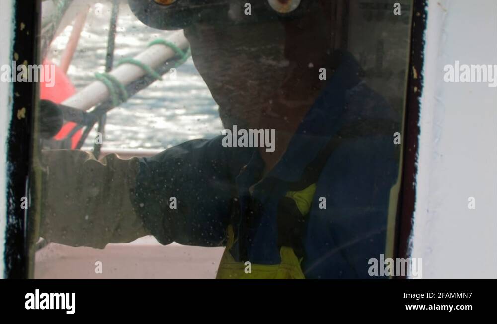 Throwing an anchor Stock Videos & Footage - HD and 4K Video Clips - Alamy