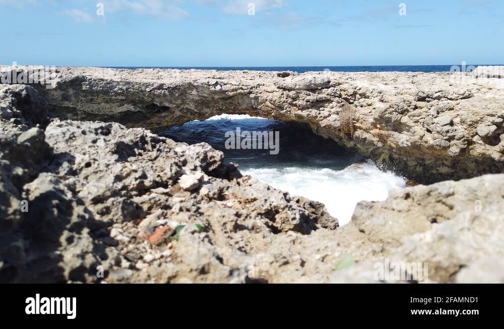 Aruba natural bridge Stock Videos & Footage - HD and 4K Video Clips - Alamy