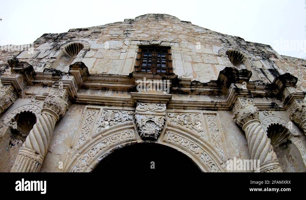 The Alamo, is probably one of the most recognizable buildings in the ...