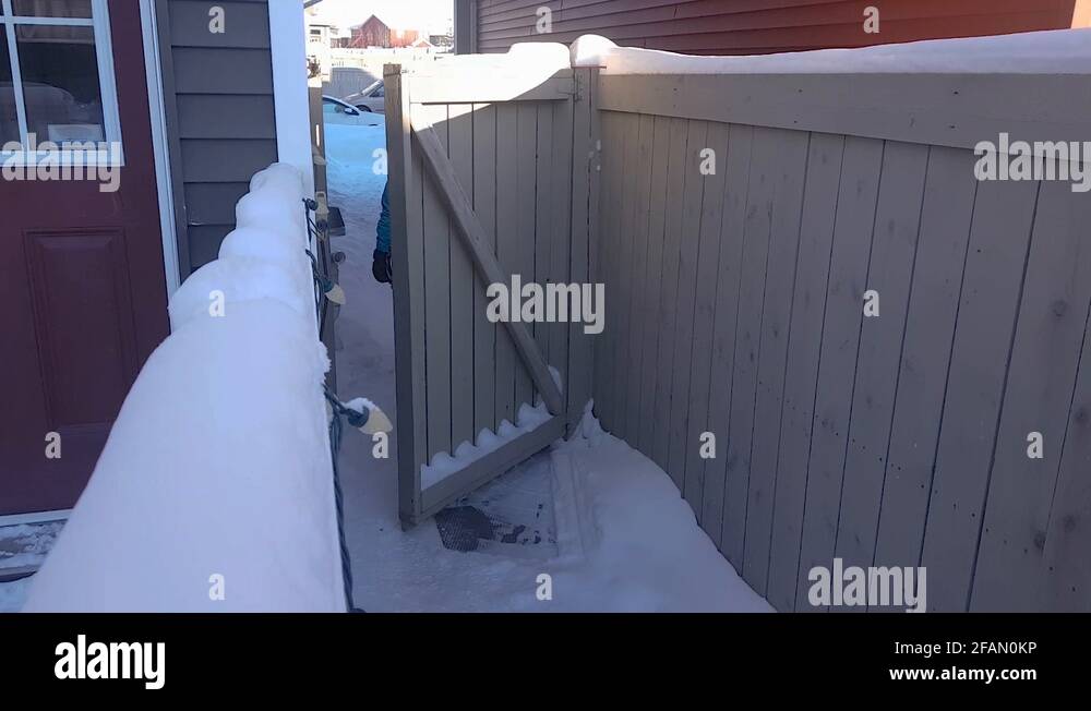 Smile gate Stock Videos & Footage - HD and 4K Video Clips - Alamy