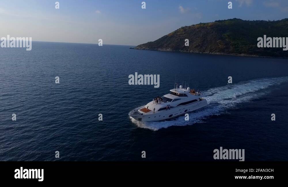 Luxury ocean cruising Stock Videos & Footage - HD and 4K Video Clips ...