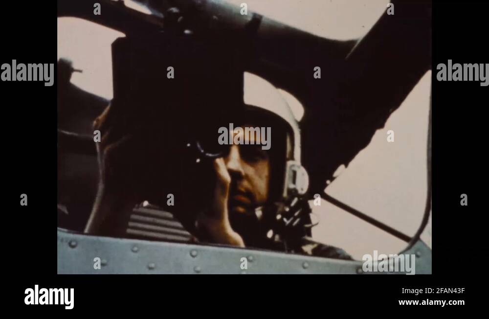 1960s photo shoot Stock Videos & Footage - HD and 4K Video Clips - Alamy
