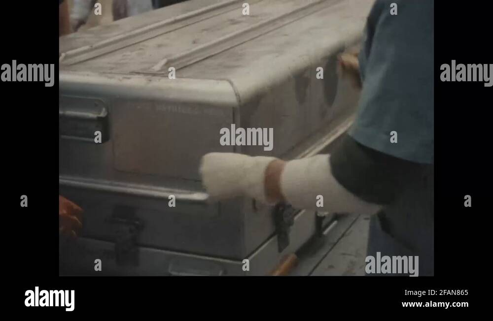 An open casket Stock Videos & Footage - HD and 4K Video Clips - Alamy
