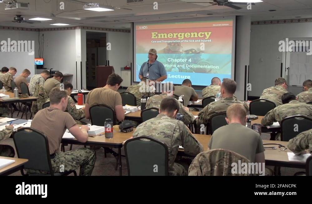 Footage of US Army soldiers during their special forces training - 2018 ...