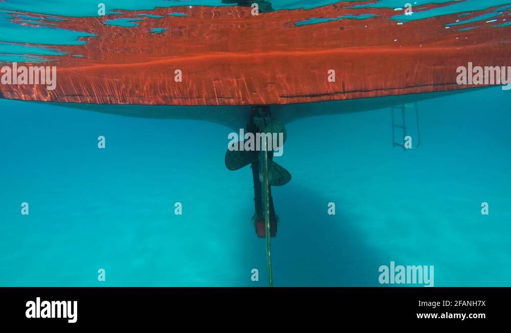 Underwater boat view Stock Videos & Footage - HD and 4K Video Clips - Alamy