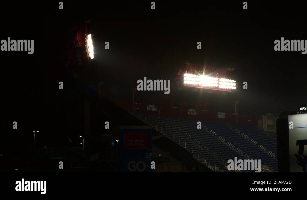Stadium lights night Stock Videos & Footage - HD and 4K Video Clips - Alamy