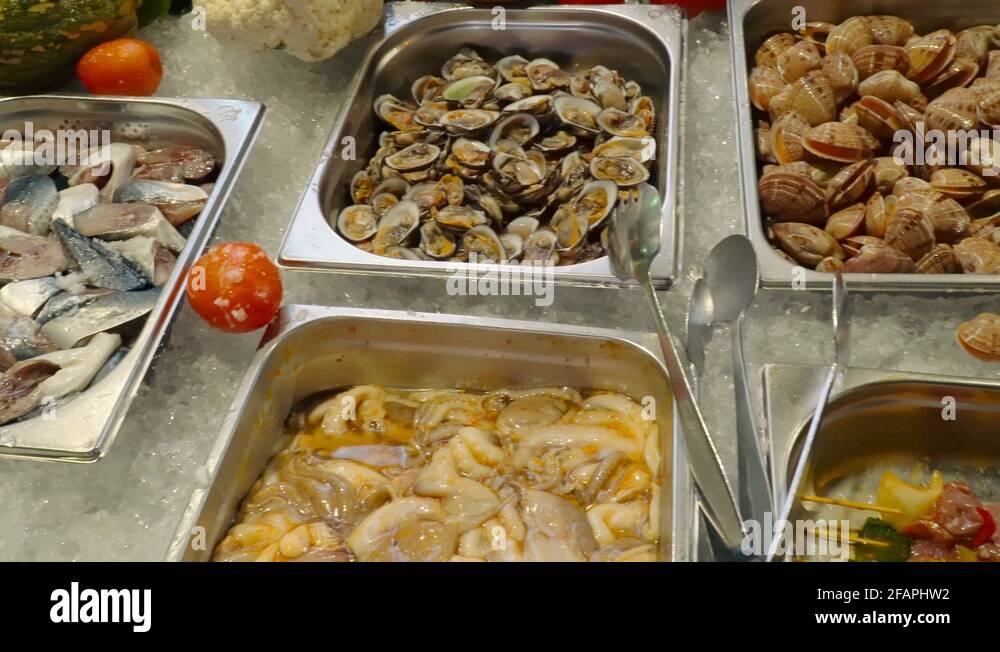 Clams octopus Stock Videos & Footage - HD and 4K Video Clips - Alamy