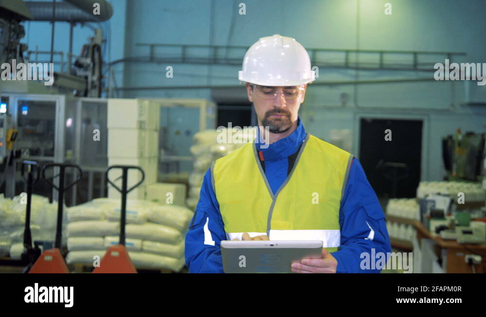 Walking computer Stock Videos & Footage - HD and 4K Video Clips - Alamy