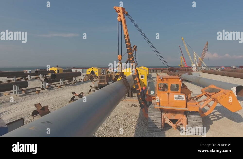 Assembly and welding Stock Videos & Footage - HD and 4K Video Clips - Alamy