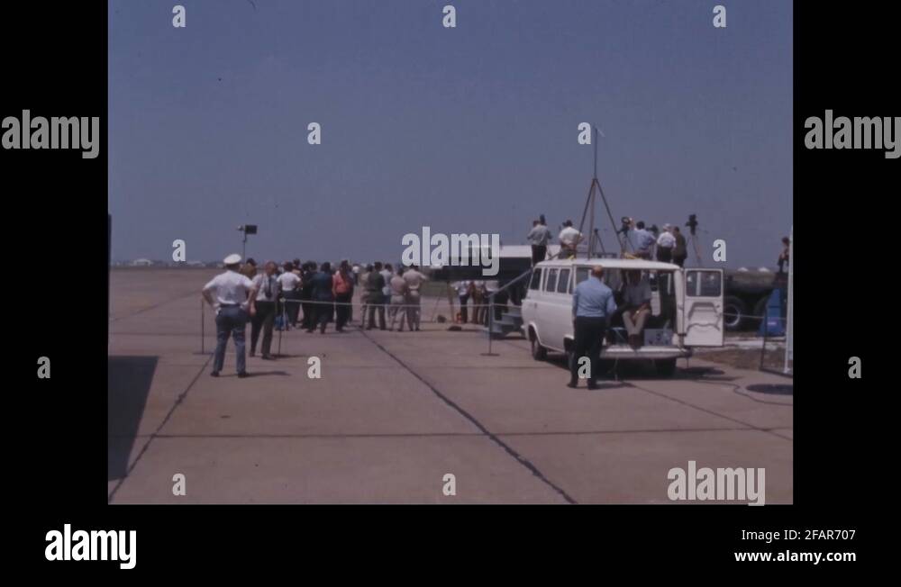 Cameraman capture moon landing demonstration at Manned Spacecraft ...