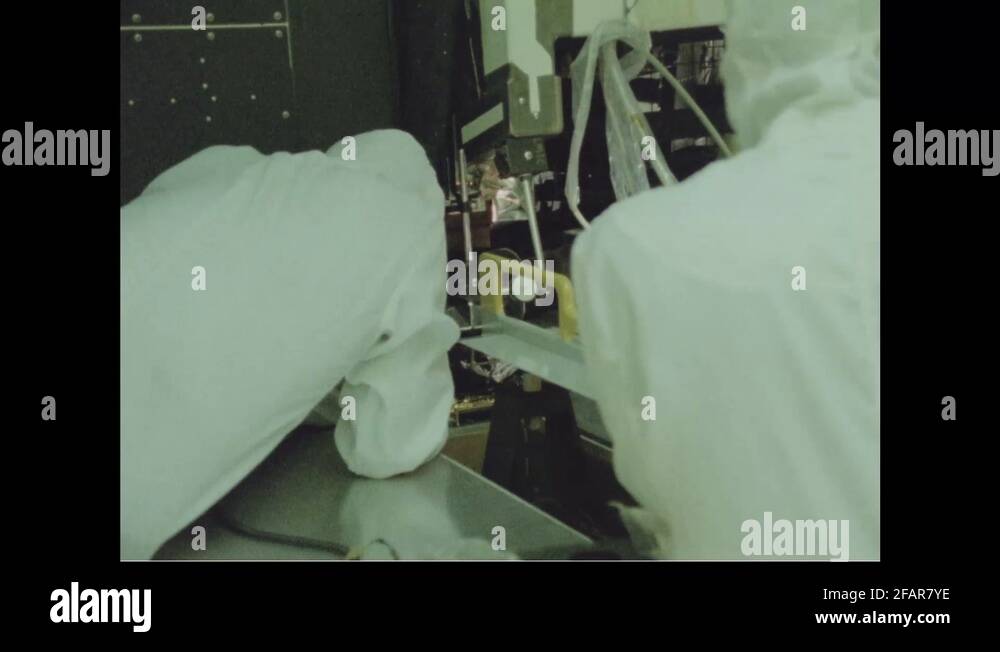 Scientists work on Hubble Space Telescope at Lockheed Martin ...