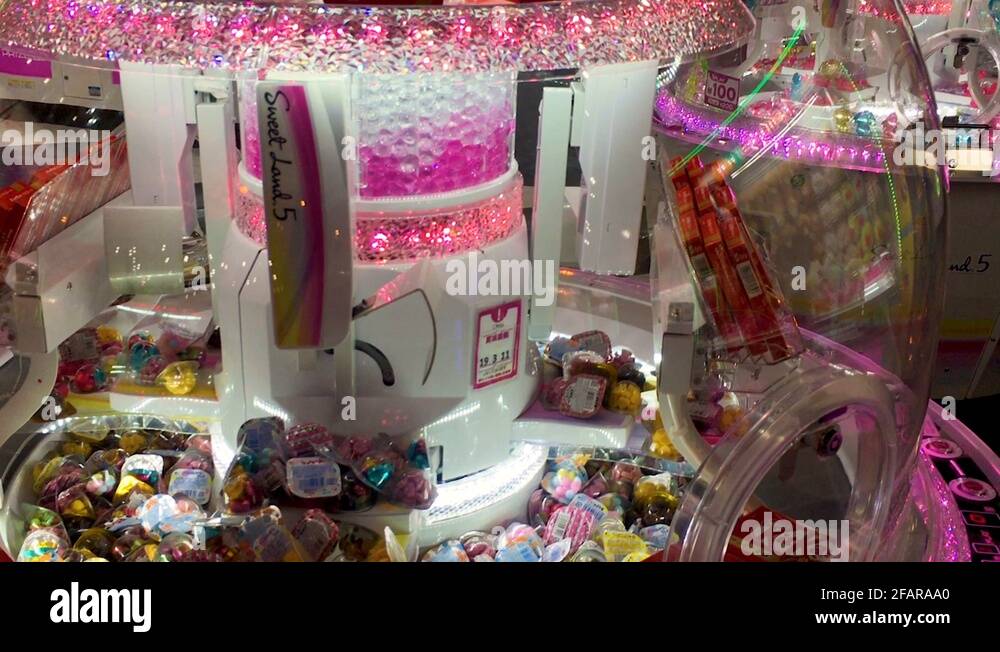 Video arcade games prize Stock Videos & Footage - HD and 4K Video Clips ...