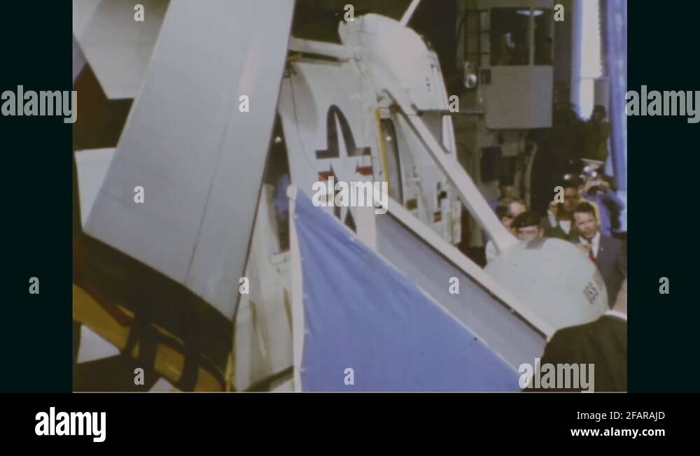 Helicopter van Stock Videos & Footage - HD and 4K Video Clips - Alamy