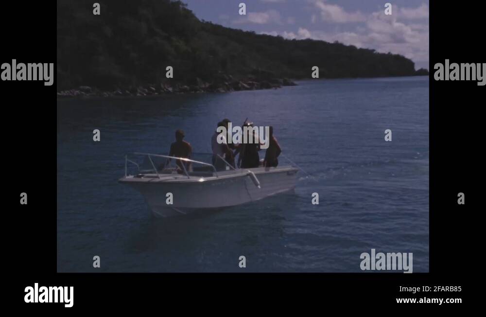 Midget boat Stock Videos & Footage - HD and 4K Video Clips - Alamy