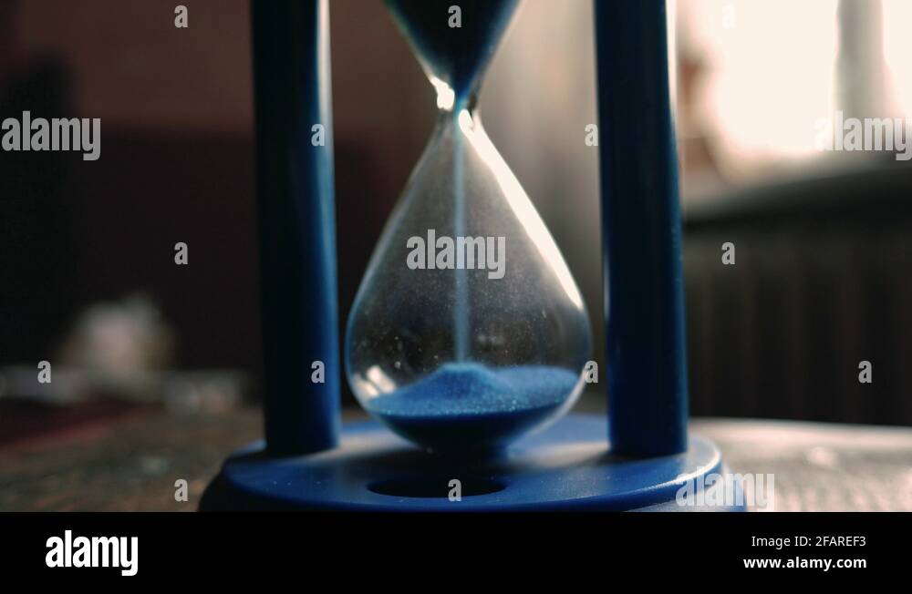 Hourglass sand watch time Stock Videos & Footage - HD and 4K Video ...