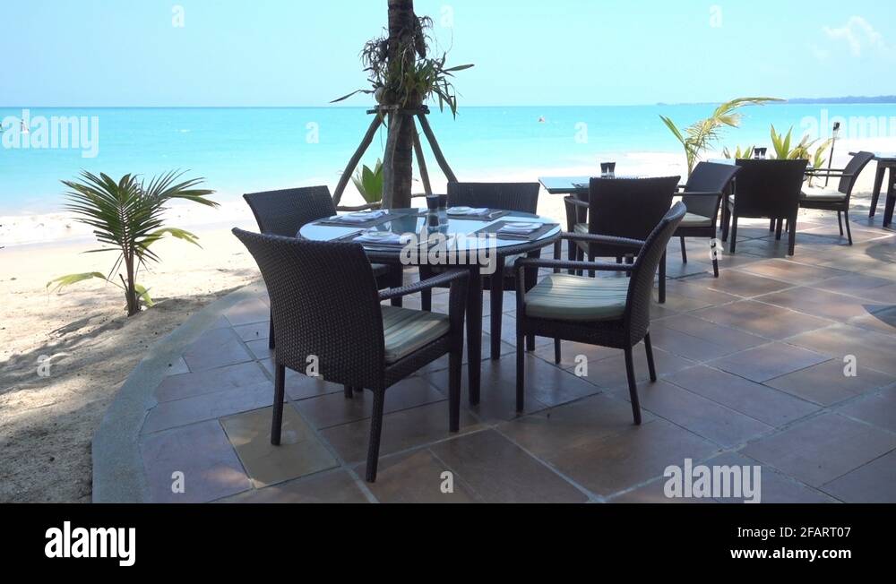 Dining in the shade Stock Videos & Footage - HD and 4K Video Clips - Alamy