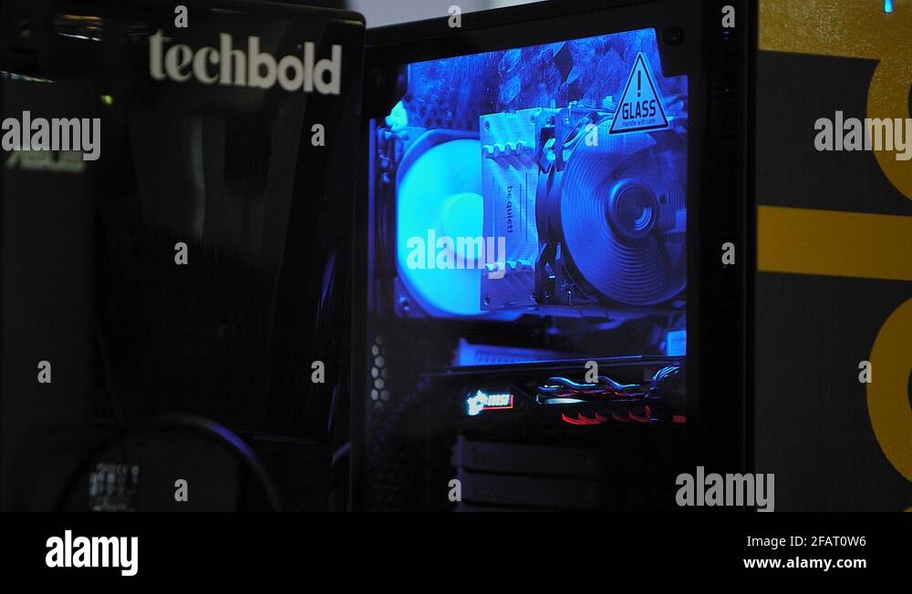 Gaming pc Stock Videos & Footage - HD and 4K Video Clips - Alamy