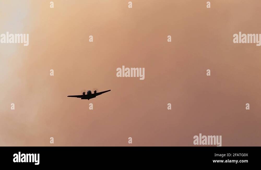 Plane spotter Stock Videos & Footage - HD and 4K Video Clips - Alamy