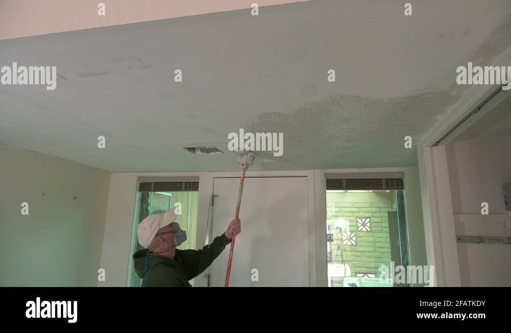 Applying stucco Stock Videos & Footage - HD and 4K Video Clips - Alamy
