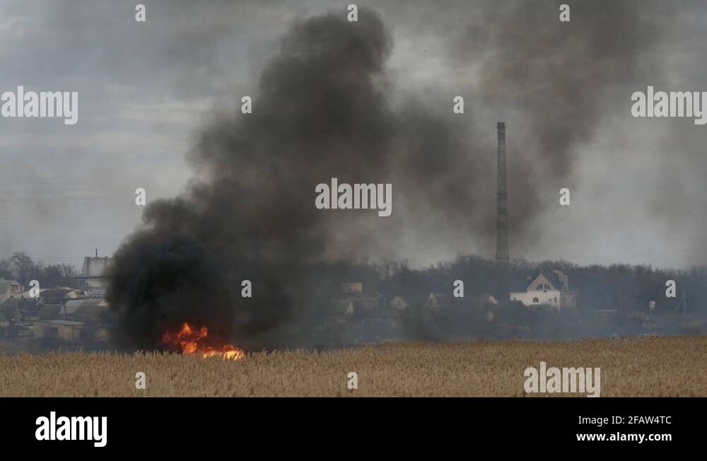 Huge bush fire Stock Videos & Footage - HD and 4K Video Clips - Alamy