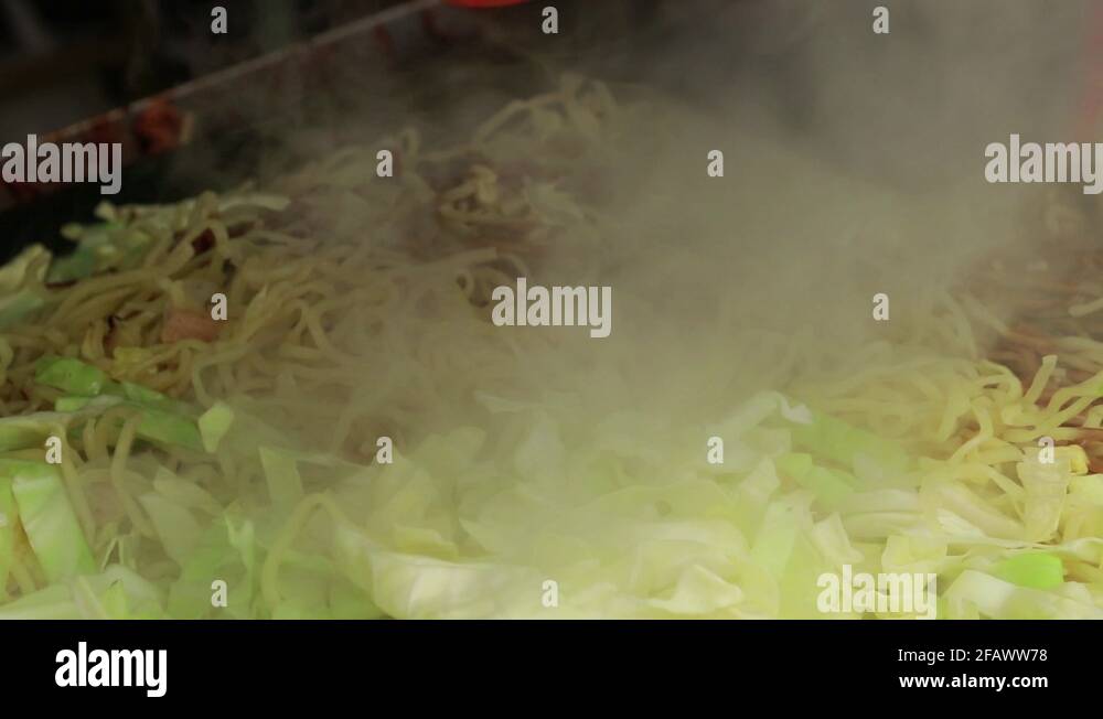 Japan yakisoba Stock Videos & Footage - HD and 4K Video Clips - Alamy