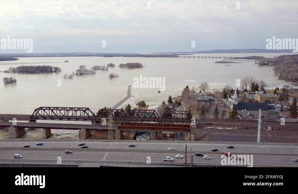 Discovery bridge Stock Videos & Footage - HD and 4K Video Clips - Alamy