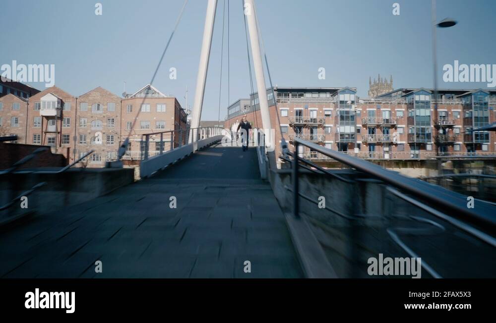 Leeds bridge Stock Videos & Footage - HD and 4K Video Clips - Alamy